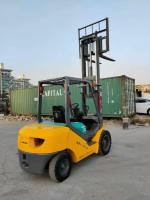 China 3 kg Weight Used Komatsu Forklift FD30 3000kg TCM Japanese ISUZU Engine for sale