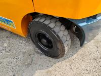 China Affordable Second Hand Toyota FD25 Forklifts with 1.2M Fork Length and Diesel Engine for sale