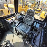 China Shantui SD32 Dozer 320HP Crawler Bulldozer with One Year Free Wear Parts and Ripper for sale