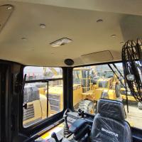 China Shantui SD32 Dozer 320HP Crawler Bulldozer with One Year Free Wear Parts and Ripper for sale
