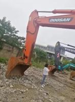 China Good Condition 30Ton 225 220 300 Used Doosan Excavator DH300 with ORIGINAL Hydraulic Valve for sale