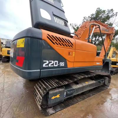 China Hyundai 220 Excavator 220lc-9 High Operating Efficiency and 1.2M³ Bucket Capacity for sale