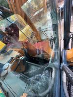 China Used Hyundai 220-9S and 305-9T Hydraulic Excavator with Maximum Digging Height 9840MM for sale