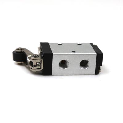 China M3-110-06 series two-position three-way roller lever manual mechanical valve manual reversing mechanical valve for sale