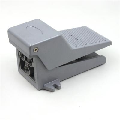 China 4F210 Pneumatic Momentary Foot Pedal Operated Directional Control Valve for sale