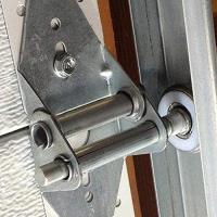 China Track Garage Door Heavy Duty Hardware Parts Nylon Roller for sale