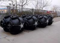 China Customized Length Pneumatic Rubber Fender With Chain And Aircraft - Tyre Net for sale