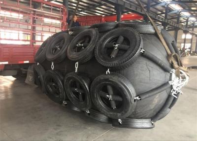 China Protects Long Ship With Pneumatic Boat Fender / Marine Rubber Fender for sale