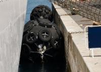 China Buoyance Performance Pneumatic Marine Rubber Boat Floating Fender for sale