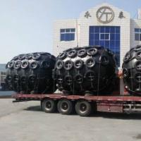 China Protects Long Ship With Pneumatic Boat Fender / Marine Rubber Fender for sale