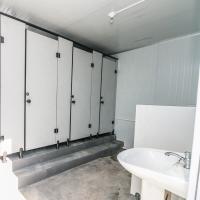 China Zontop Modern Luxury Quick Concrete 20ft 40 Ft  Ready Prefabricated 4 Bedrooms Prefab Homes Bolt Container House for sale