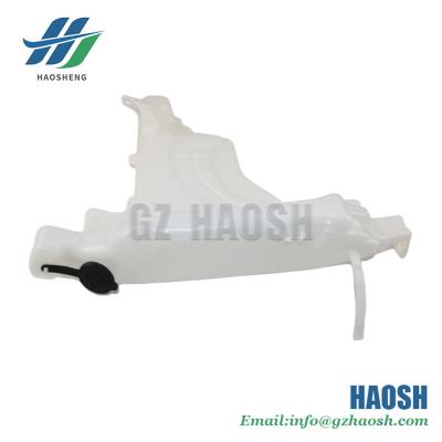 China ISUZU 700P 4HK1 Washer Tank 8-98029136 898029136 Windshield Fluid Reservoir OEM Replacement for sale