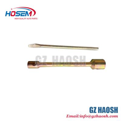 China Isuzu NKR57 Truck Wheel Nut Socket 5-81113955 19/41mm Tyre Sleeve Metal ISO9001 for sale