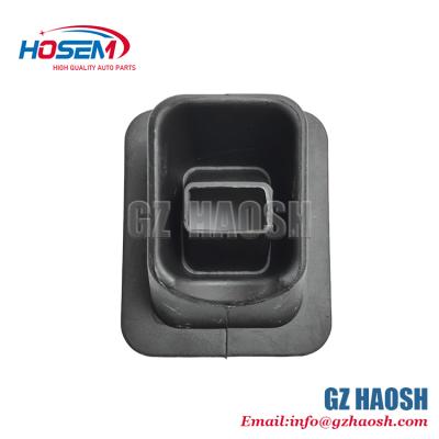China Boot Clutch Fork Dust Cover 8975006680 Fit for Isuzu D-MAX 4WD 2.5L for sale