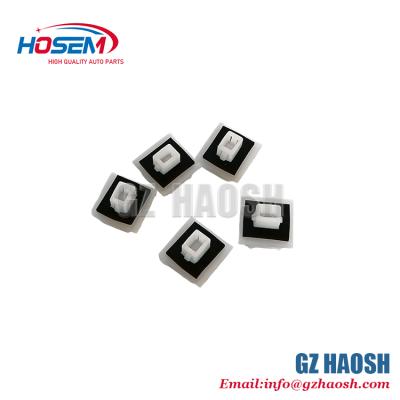 China Grille Bracket Retainer Clip 8-97410738-0 Rad Grille Clip for Isuzu 700P 4HK1TCS for sale