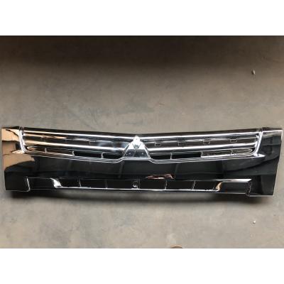 China Chrome Grille Wide For Fuso Canter 2010 Truck Spare Body Parts for sale