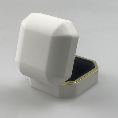 China PU Leather Velvet Jewelry Gift Boxes White Rounded Corner Metal Edge With LED Light for sale