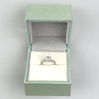 China Luxury Ring Paper Box Shiny Green Slanted Opening Iridescent Jewelry Packaging for sale
