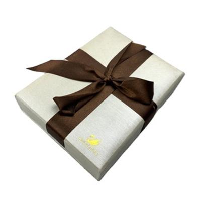 China Jewelry Gift Paper Hat Boxes With Ribbon Foam Cardboard Velvet Insert Necklace Display for sale