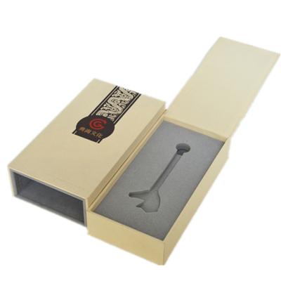 China Beige Personalized Recycled Paper Gift Box Flap Textured Cardboard for sale