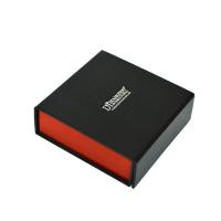 China MDF Wooden Bracelet Paper Jewelry Gift Boxes Magnetic Closure Spray Painting for sale