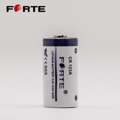 China 1500mA Lithium CR123A 3 Volt Battery 17*33.5mm 1400mAh CR Series Batteries for sale