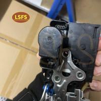 China MAXUS LDV V80 Front LH RH Side Door Auto Door Lock Actuator OE C00011569 C00011570 9x9x18.5cm for sale