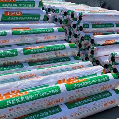 China TPO Waterproof Roofing Membrane Roll Film With Strong Plasticity Has Excellent Weather Resistance for sale