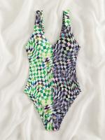 China Green Upf50++ Ladies One Piece Swimsuit Comfortable Medium Thickness for sale