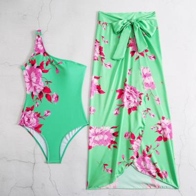 China lady's two-piece swimwear Upgrade Your Beach Style with XL Green Swimming Suits Bikini for sale