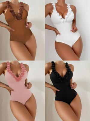 China Vacation Occasion Swimming Suits Bikini with Solid Pattern and Ruched Features for sale