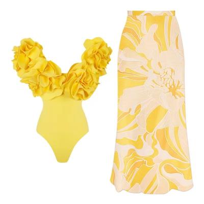 China Red Blue Green Three Piece Bikini Set Wire Free Padded Cups High Elasticity Swimwear for sale