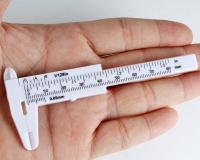 China 0-80mm Plastic Vernier Caliper Eyebrow Measuring Tool Slide Scale Eyebrow Shape Ruler For Permanent Makeup for sale