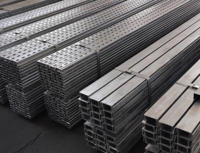 China Hot DIP Galvanized 41X41X2.5mm Plain/Slotted Heavy Duty  Metal Framing Strut Channels for sale