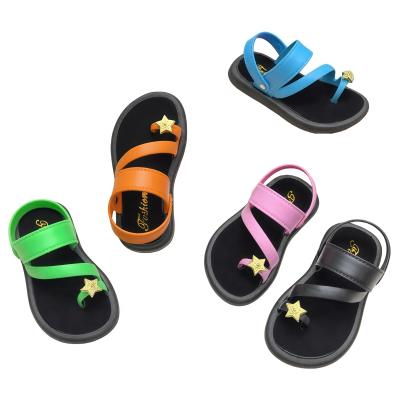 China PVC Star Decor Girls Toe Ring Sandals Anti-slip Soft Sole Children Casual Beach Sandals for sale