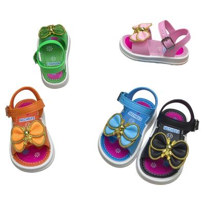 China PVC Bow Decor Girls Princess Sandals Anti-slip Soft Sole Children Beach Sandals for sale