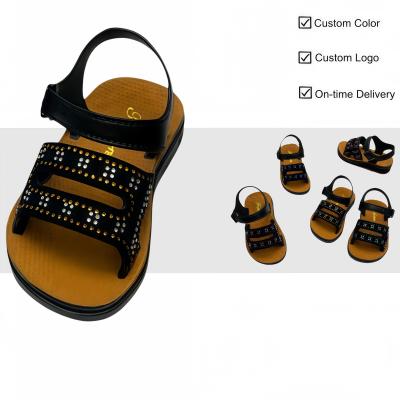 China PVC Kids Sandals with Rhinestone Decor, Non-slip Wear-resistant Outdoor Beach Shoes for Children for sale