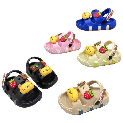China EVA Kids Clogs with 3D Cartoon Cat Strawberry Design, Non-slip Soft Sole Two-way Wear Toddler Garden Shoes for sale
