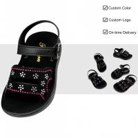 China PVC Kids Sandals with Floral Rhinestone Design, Non-slip Wear-resistant Outdoor Beach Shoes for Children for sale