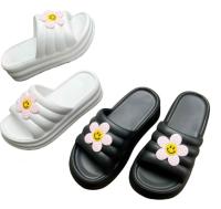 China EVA Platform Slides with Smiley Flower Design - Lightweight, Non-Slip, and Stylish for sale