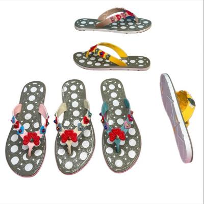 China PVC Women Polka Dot Sole Thongs With 3D Flower And Heart Stud Accents for sale