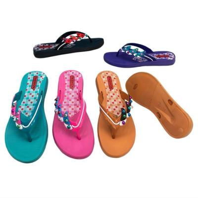 China EVA Women Plaid Insole Flip Flops With Colorful Rhinestone Studs for sale