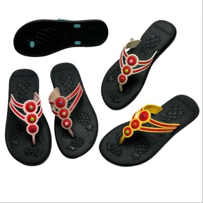 China EVA Women Pineapple Embossed Flip Flops With Circle Rhinestone Decoration for sale