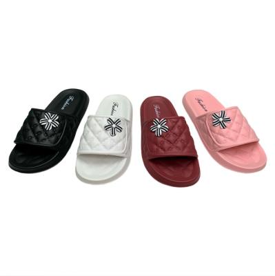 China EVA Women Quilted Diamond Pattern 3D Flower Decor Slide Sandals for sale