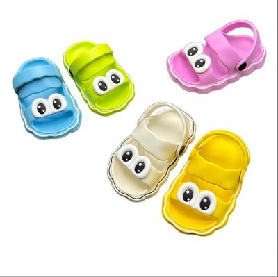 China EVA Kids 3D Big Eyes 2-in-1 Convertible Anti-slip Slide Sandals for sale