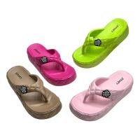 China EVA Women Quilted Thick Platform Checkered Flower Flip Flops for sale