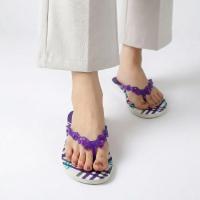 China PVC Flip Flops with Plaid Print and Rhinestone Wave Strap | Wholesale Factory for sale