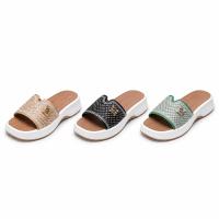 China Extended Size Slides with Contrast Piping | Source Factory Supply for sale
