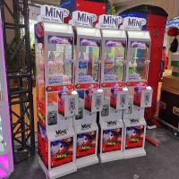 China Medium Claw Arcade Vending Machine for Kids W30*D62*H170 Cm Coin Operated Age 8 Years for sale