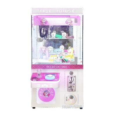 China Small Size Table Top Mini Claw Machine Coin Operated Games with and Performance for sale